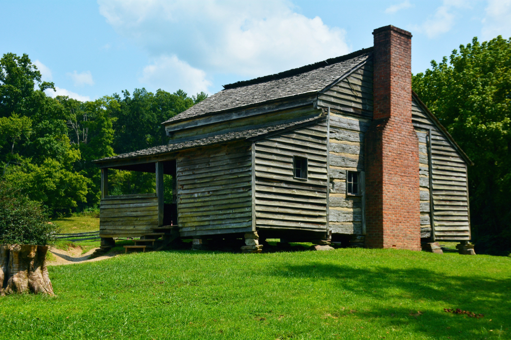 5 Historical Buildings to Visit in Cades Cove