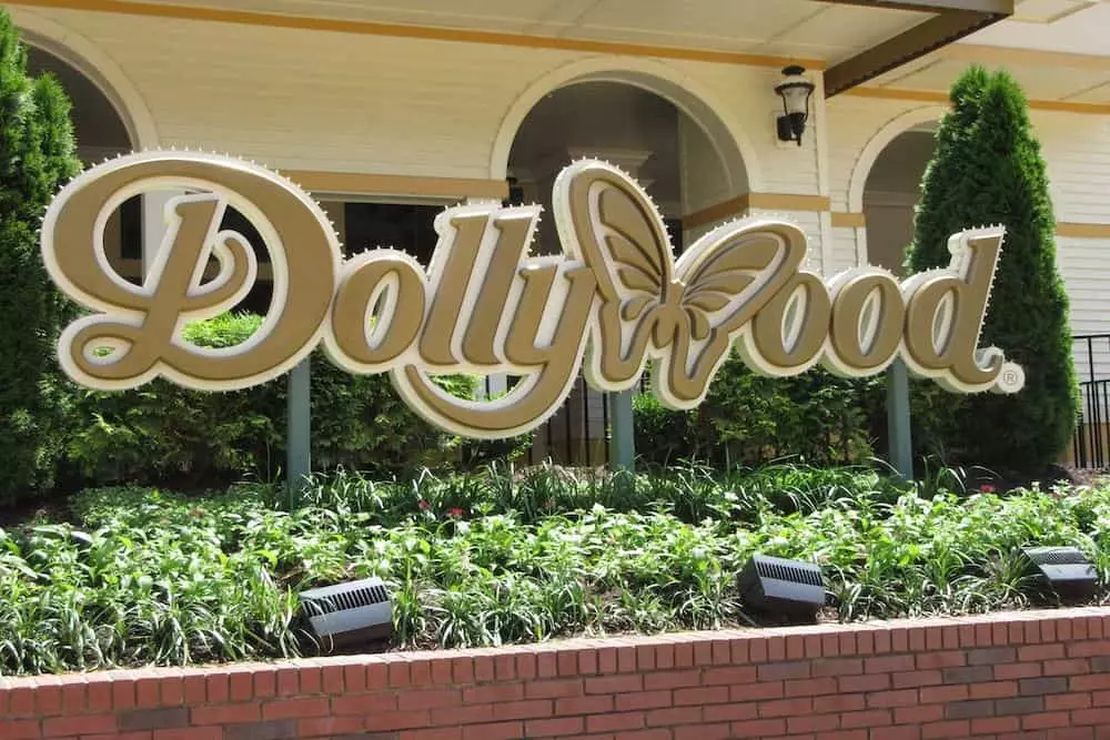 Your Guide to Dollywood’s Smoky Mountain Summer Celebration